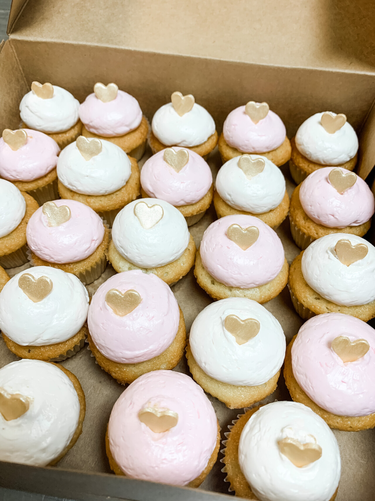 Cupcakes & Mini Cupcakes | Hudson Cakery